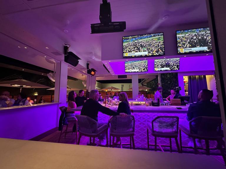 About | Naples Outdoor Restaurant and Bar